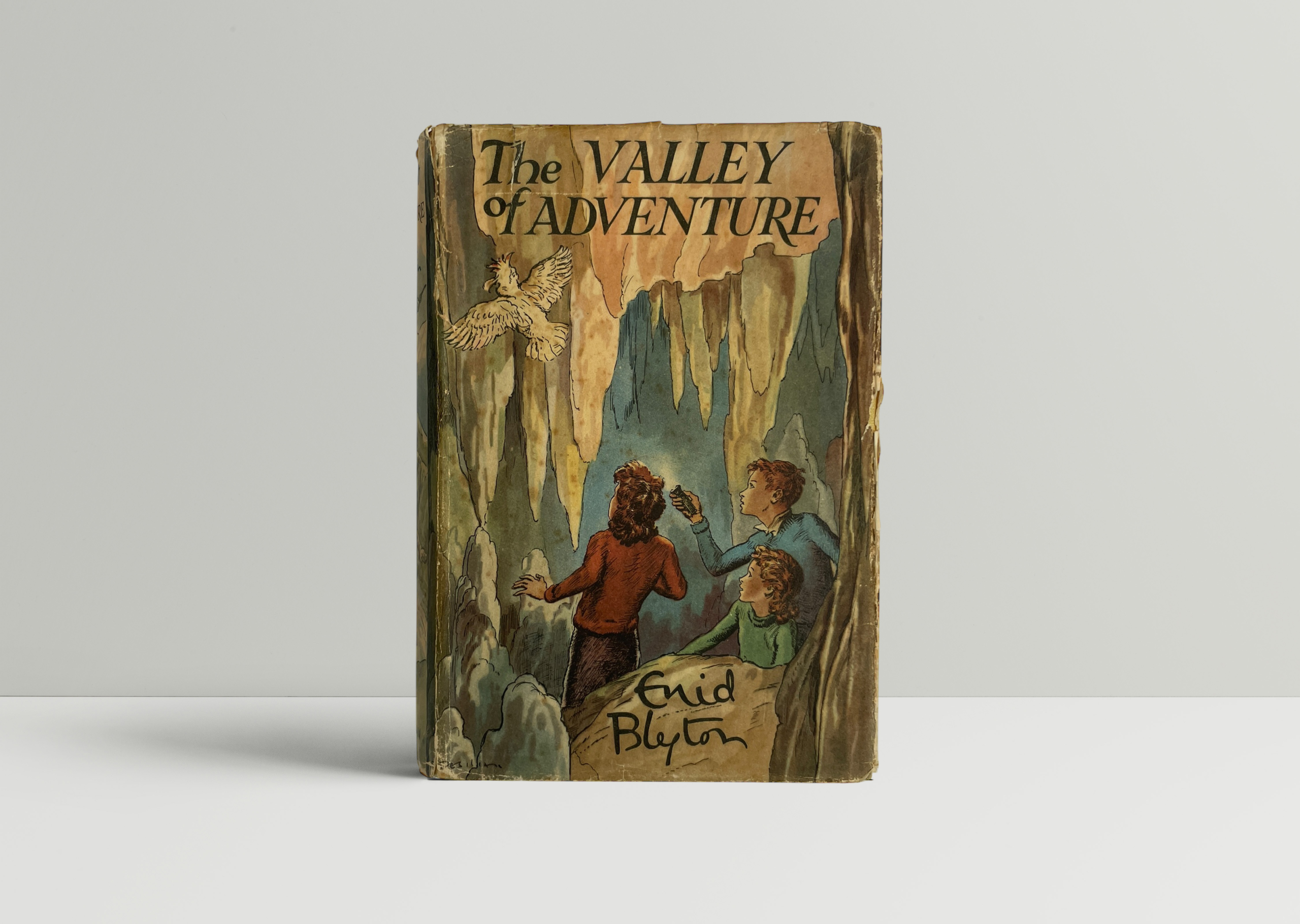Enid Blyton - The Valley Of Adventure - First Edition 1947