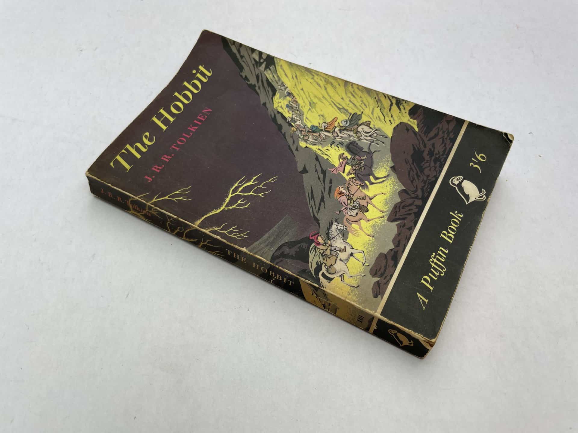J.R.R. Tolkien [Pauline Baynes] - The Hobbit - First Paperback Edition 1961