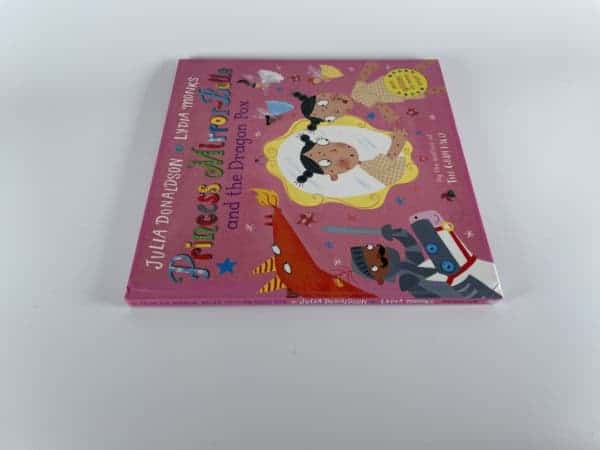 Julia Donaldson [Lydia Monks] - Princess Mirror-Belle and the Dragon ...