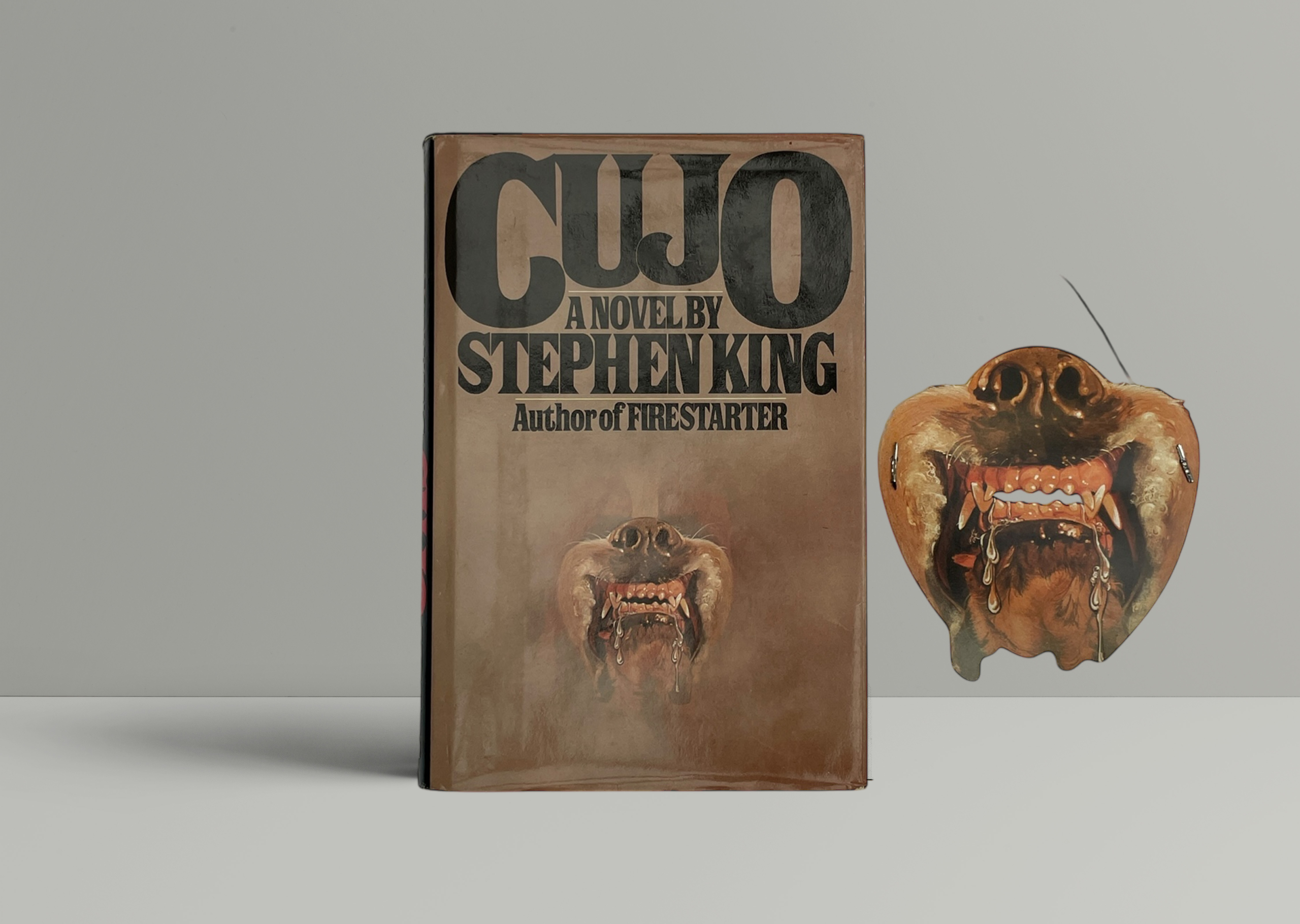Stephen King - CUJO - First US Edition 1981 - With SIGNED Promotional Mask